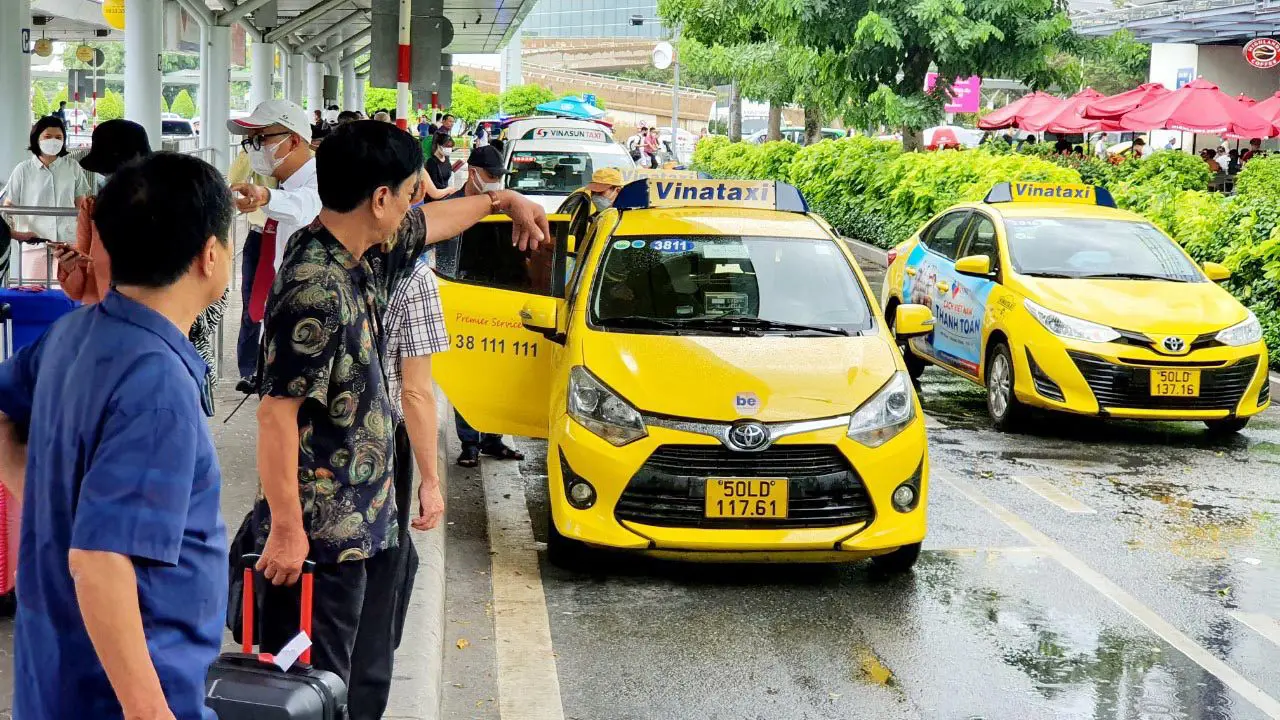 Compilation of reputable Phu Quoc taxi companies and the latest fares ...