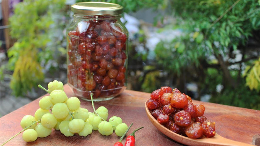 Trải nghiệm nét độc đáo của món mứt chùm ruột Tây Ninh