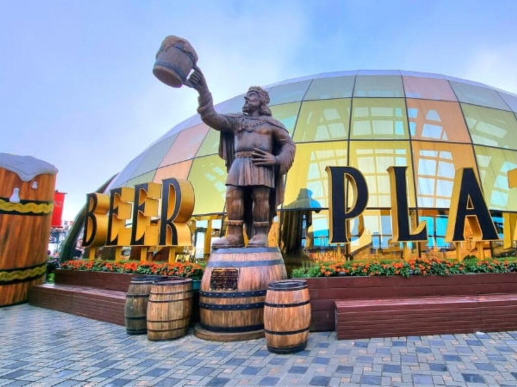 Nhà hàng buffet Beer Plaza Bà Nà: Vị bia mát lạnh giữa đỉnh cao Bà Nà ...